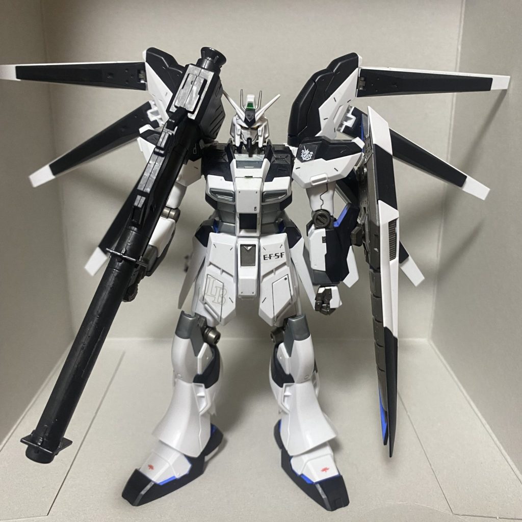 HG Hi-vガンダム 筆塗り部分塗装｜アニマルチキンさんのガンプラ作品｜GUNSTA（ガンスタ）