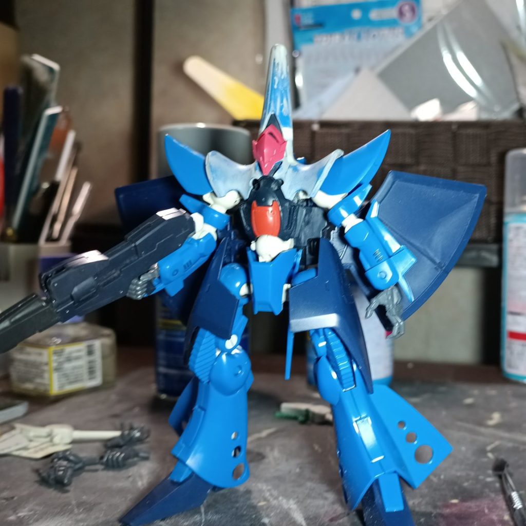 2枚目はなるべくストレートに。どうやら派生機体に「ハンブラビ mk.ib バンパイア 」なる機体がいるらしいので参考にします。ちなみに既に頭を3mm延長してるんですけど作例もっと長いですね ...